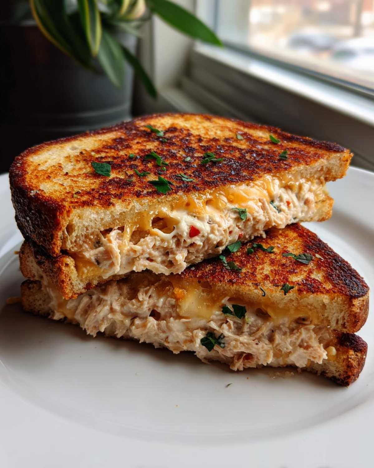 Amazing Classic Diner-Style Tuna Melt: 1 Perfect Bite of Pure Joy - GourmetGusto