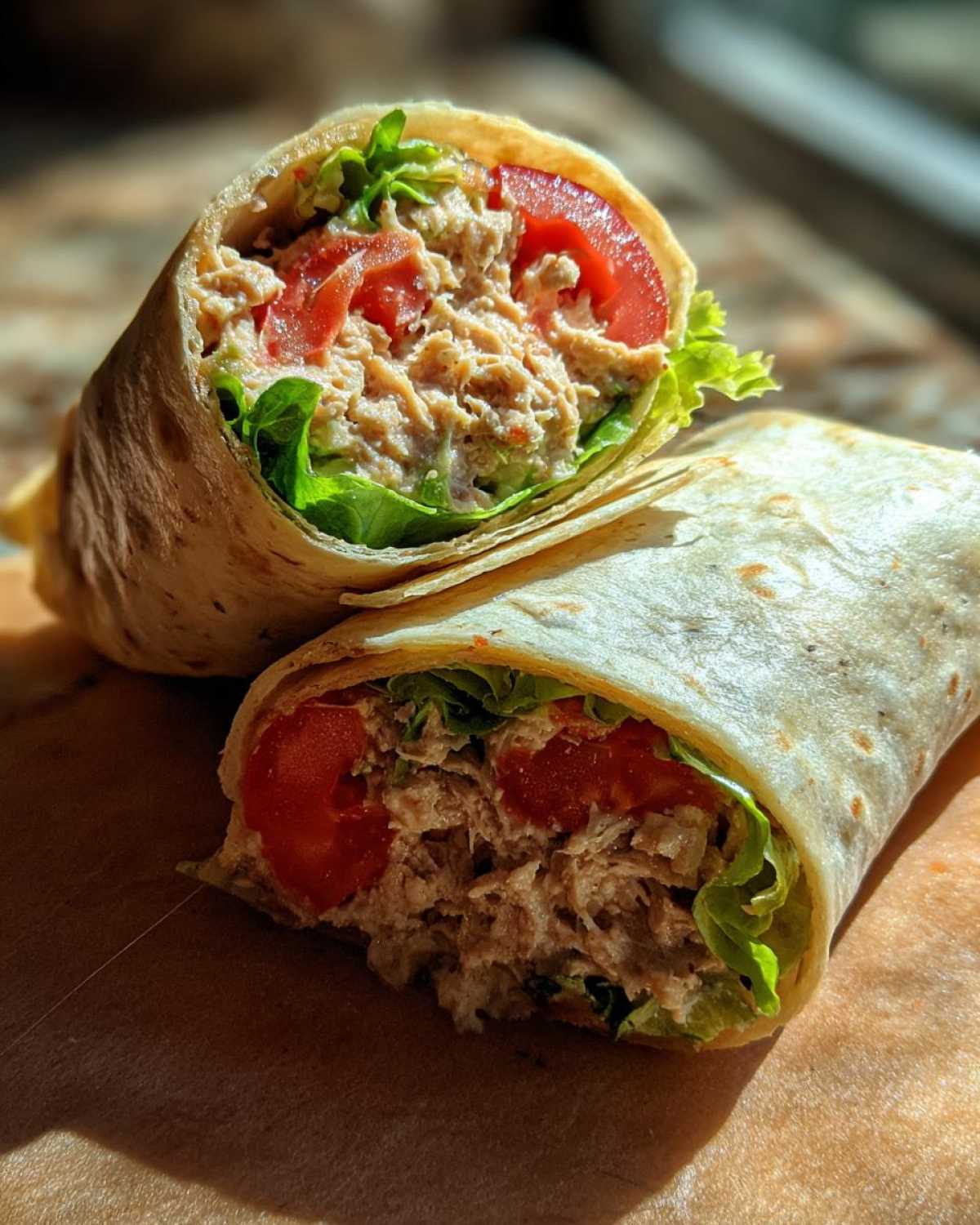 Delicious Classic Tuna Wrap in 10 Minutes - GourmetGusto